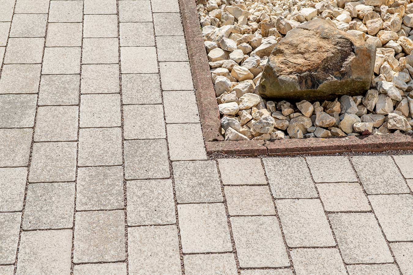 Pflasterstein in anthrazit | Metten Stein+Design