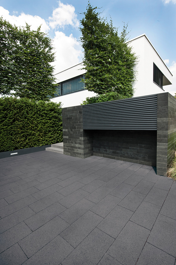 Pflasterstein in anthrazit | Metten Stein+Design