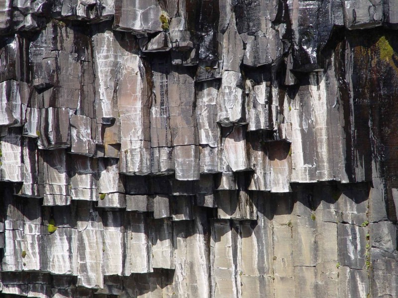 Basalt Anthrazit | Natursteine | Metten Stein+Design